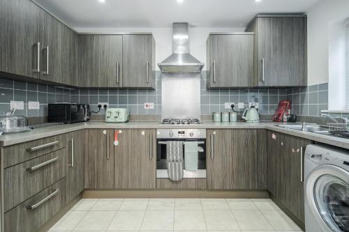 Stunning 3br House In Basildon - Basildon