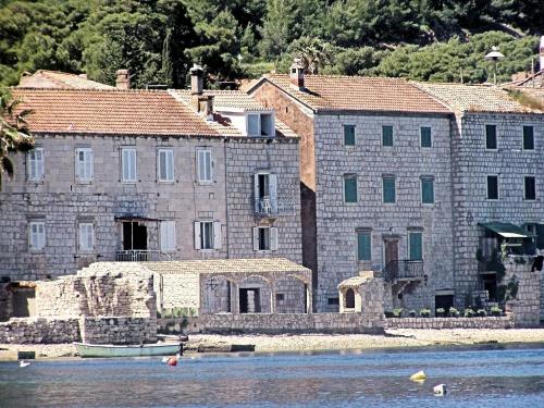 Apartments Acalinovic - Vis