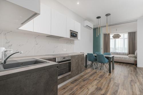 Sea Symphony 2-bedrooms Apartment - Odesa