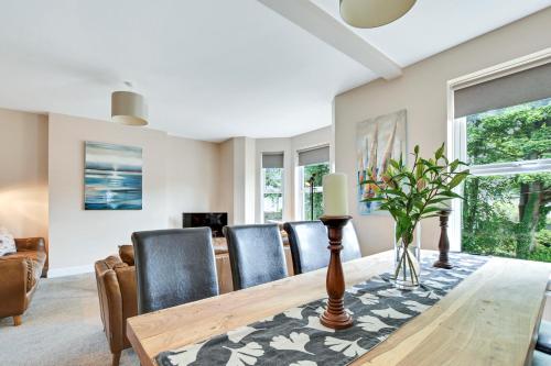 Quay House, North Coast 6 Bedroom Holiday Home - Ballycastle