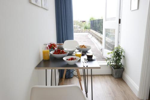 Wimbledon Park Bed & Breakfast - Central London