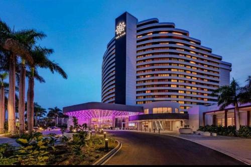 Broadbeach Victoria Square - Broadbeach