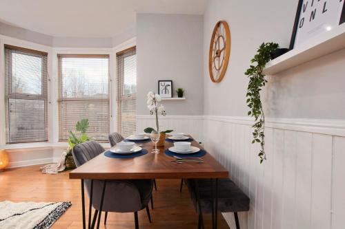 Central Harrogate 2 Bedroom Apartment - Harrogate