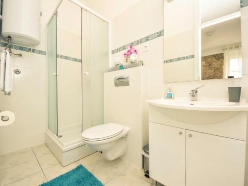 Apartment Snjezana-3 By Interhome - Karlobag