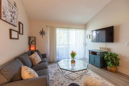 Huge Oceanside Private 2br Apartment-pool-gym-spa - Bonsall, CA