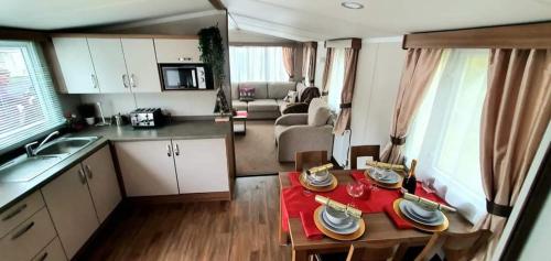 5 Geranium, Holiday Home In Oakdene Forest Park - Hampshire