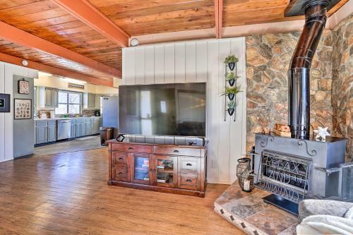 Close To Hiking & Dtwn: Mtn-view Prescott Home! - Prescott, AZ