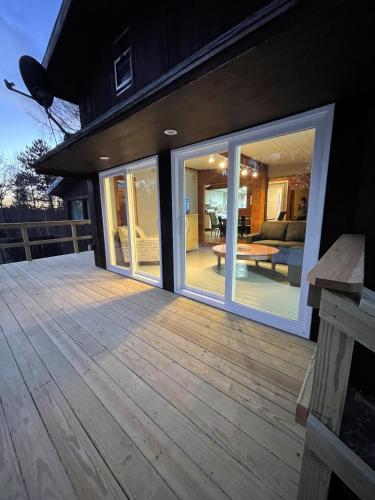 Brookside Hideaway, Brook Road Inn - Sunapee, NH