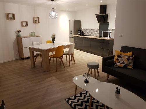 Le Cocon Dieppois - Appt Spacieux Avec Parking Prive - Dieppe