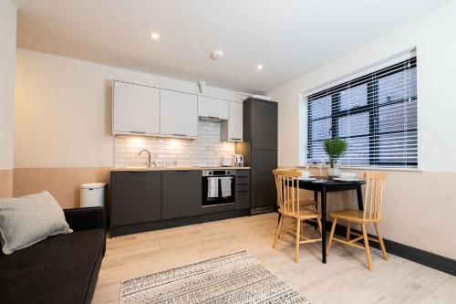 1 Castle Mews - Salisbury