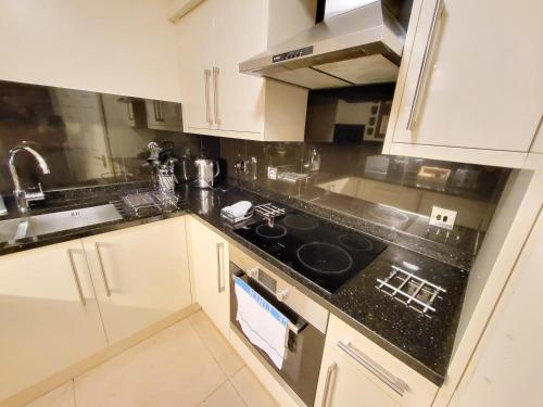 Garland Stylish 2 Bedroom Apartment A Minute Walk From Station - Marylebone