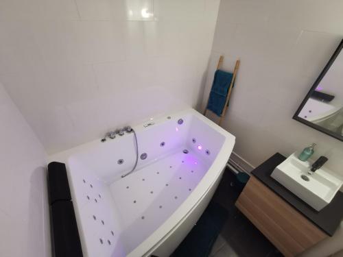 Suite Perla - Balneo Et Sauna - Melun
