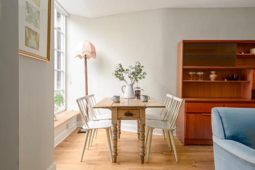 The Broughton Retreat By Calton Living - Edinburgh