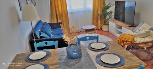 Malpica Greek Home - Malpica