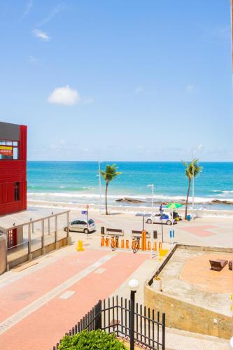Farol Barra Flat. Vista Mar No Circuito Do Carnaval . Em Frente A Praia. - Barra