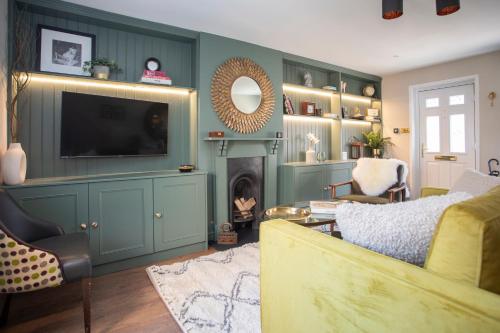 Luxury Warwick Townhouse I Walk To Castle I Dog Friendly I Private Patio Garden I - Warwick