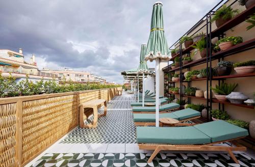 Radisson Blu 1882 Hotel, Barcelona Sagrada Familia | Barcelona ...