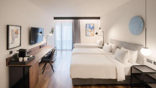Radisson Blu 1882 Hotel, Barcelona Sagrada Familia | Barcelona ...