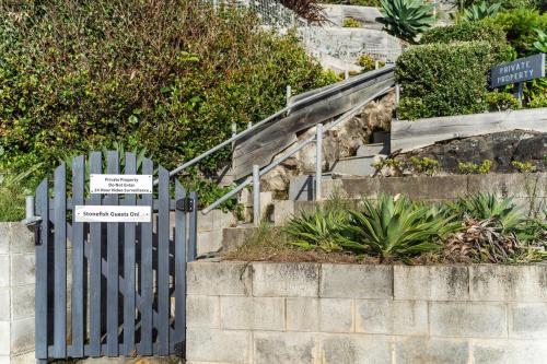 From $61 - Stonefish For 6 Hyams Beach 4Pm Check Out Sundays Except ...