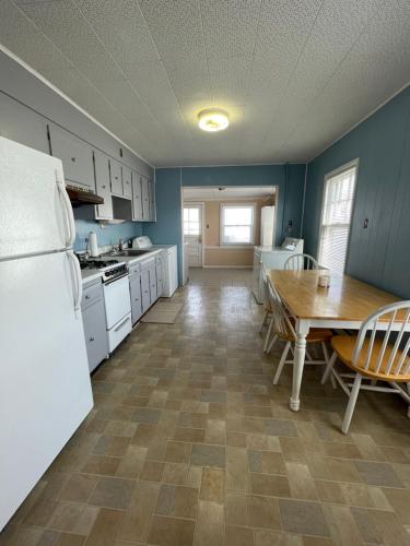 Next To Seaside Boardwalk! - Spacious 3 Bedroom - Point Pleasant, NJ