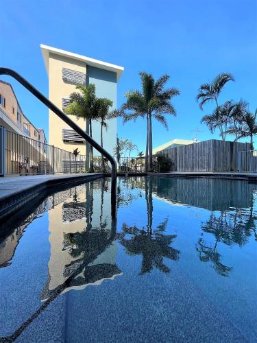 Central Kings Beach 2 Br Apt W Pool And Spa Access - Caloundra
