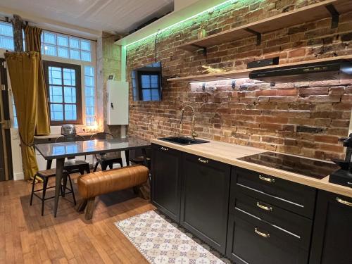 Good Vibes Luxurious Loft In Paris 11th, With Ac & Table Football - Ménilmontant