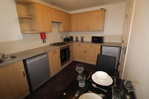 Gorgeous 7 Person 3 Bedroom 3 Bathroom House - Hull