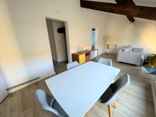 La Dolce Vita Nimoise Terrasse 100 M Des Arenes - Nîmes