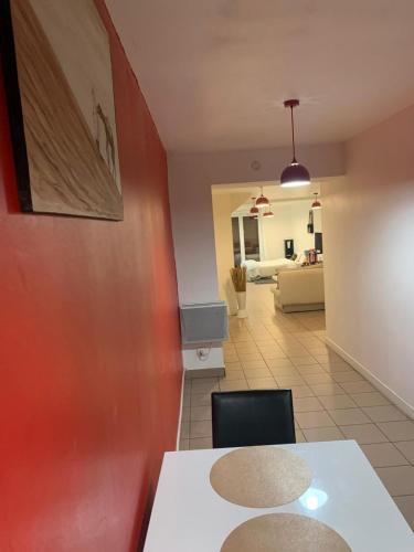 Gite Spatieux,cour,entree Autonome - Agen