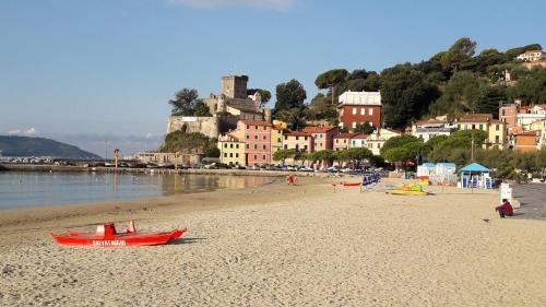 Mansard Apart Alba - Sea 5 Terre-trekking-excursions-relax - Lerici