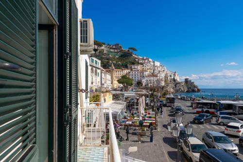 Lu Penniell - Amalfi
