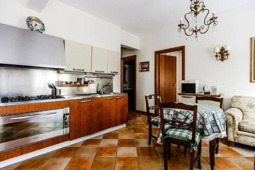 Napoli Charming Apartments Salvator Rosa "Cool And Sweet" Parking On Request - Nápoly