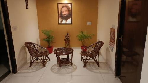 Mi Casa Sector 27 Gurgaon from $11 - Book Now