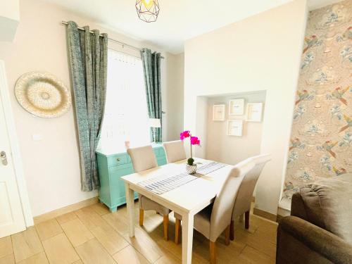 Calla's Place - Londonderry