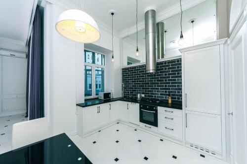 Luxury Beatiful Apartment On Pyshkinska Street - Kiev