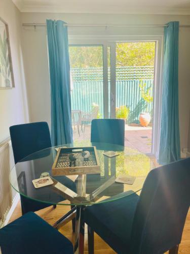 Tanglewood House Abergavenny With Private Parking - Abergavenny