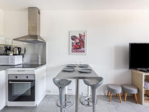 Apartment Le Cormoran By Interhome - Le Lavandou