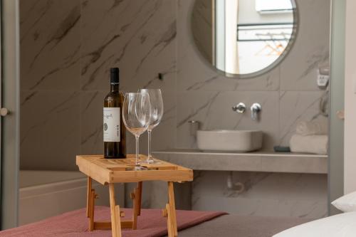 Dunlin Hotel in Athens from $41