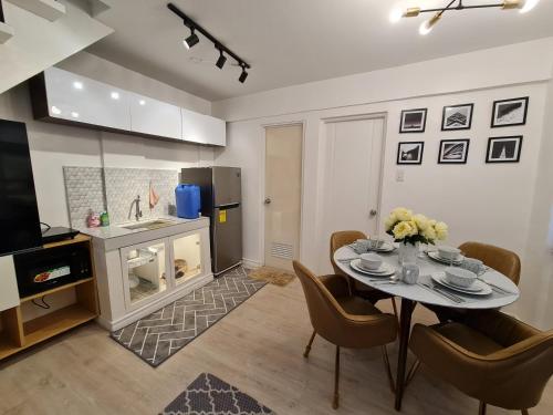 Mc Residence 6 W/ Netflix,100mbps Wifi&hot Shower - General Santos City