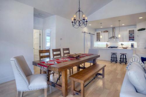 436 Estancia Loop - Durango, CO