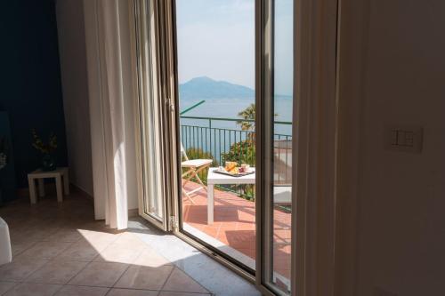 Amazing Sea&vesuvio View Suite - Vico Equense