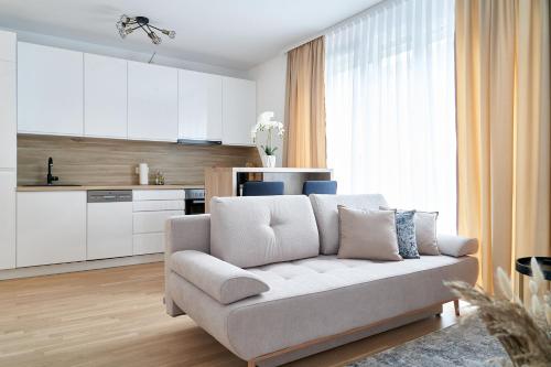 Bright, Modern Apartment Vienna, Near U6 and City Center, Wien ...