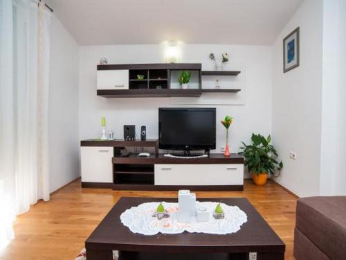 Apartment Spalato - Three Bedroom Apartment With Terrace - Sukošan