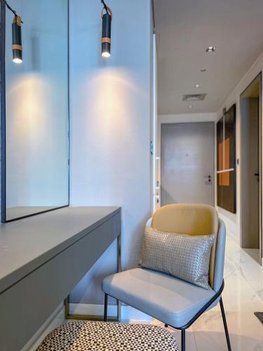 Luxury 5-Star Studio 6 Mins Walk to DUBAI MALL from $52pp