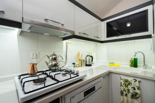 Blue Mosq- Three Storey Detached Villa - Estambul