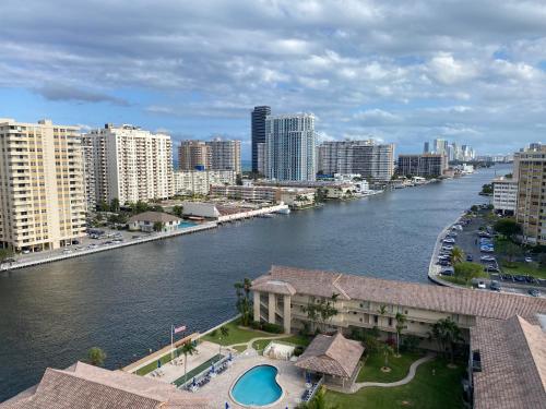 Studio Apartment With An Incredible View- 14 - Hallandale Beach, FL
