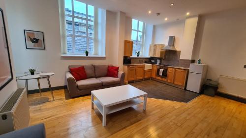 Spacious, Bright And Airy City Centre Flat. Unique Converted Mill. - Mánchester