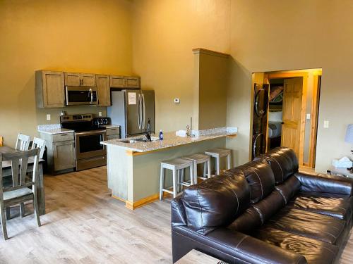 The Lodges at Sunset Village | United States - Venue Report