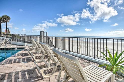 Airy Oceanfront Condo: Steps To Daytona Beach - Daytona Beach, FL