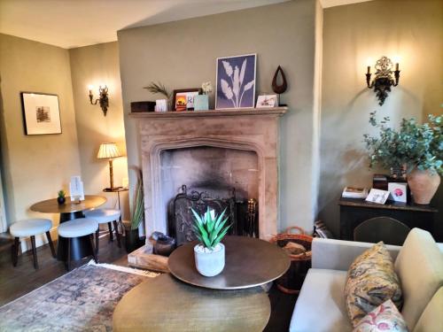 The Dial House | Cotswolds Guide